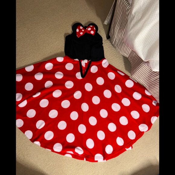 Intimates & Sleepwear | Minnie Mouse Bathrobe Hoddie Os Super Cute ...